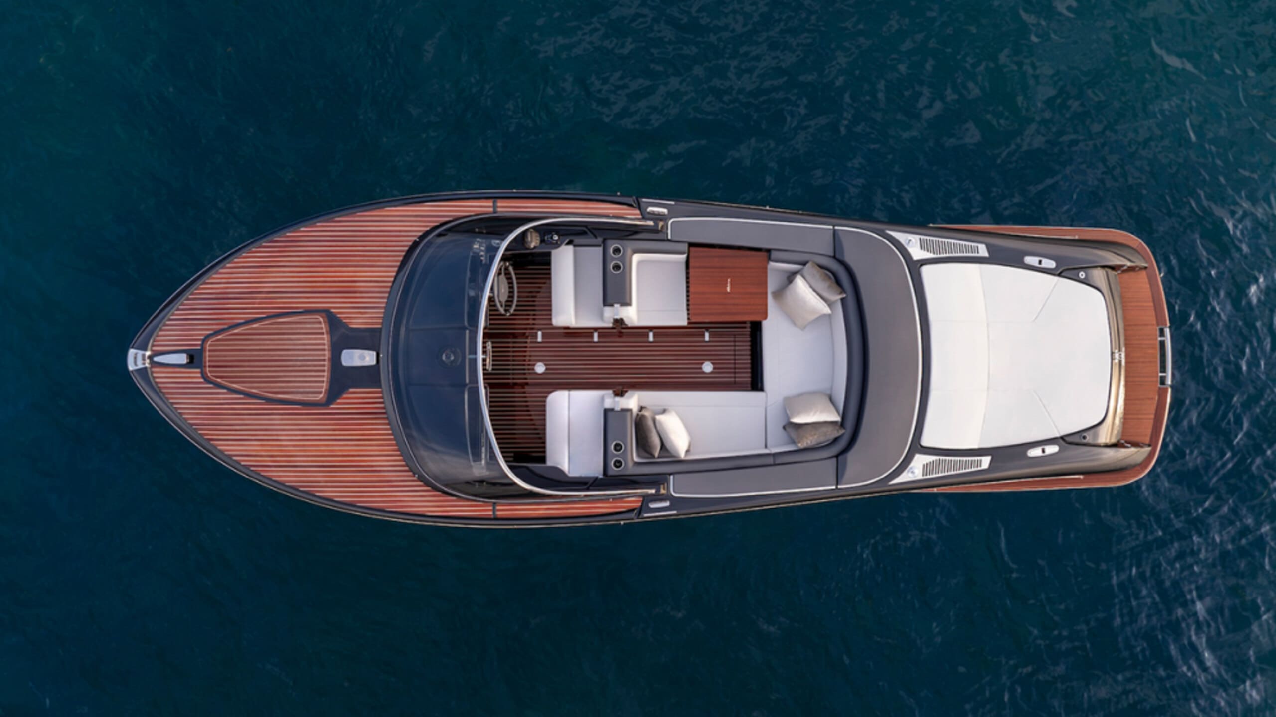 Riva’s New 27-Foot Runabout Gives Its Iseo Model a Refresh